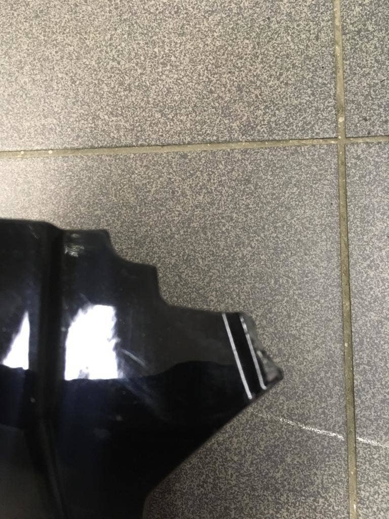 Kapoty > kapoty > Levá část předního blatníku BMW R 1250 GS Adventure ...