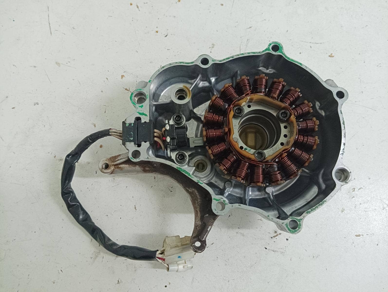 Motory > nekompletní motor > Víko+ stator YZF 125 pro Yamaha YZF-R125 ...